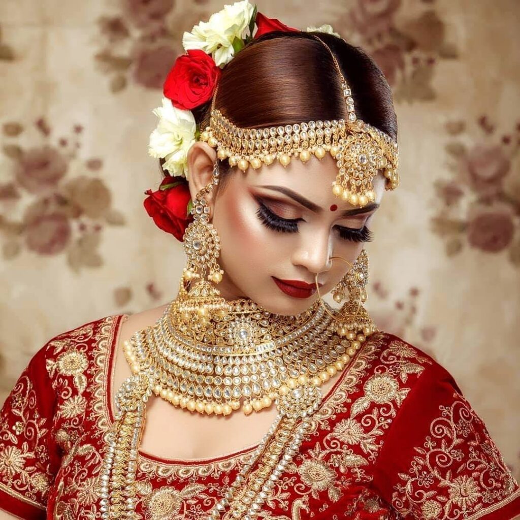 Your best makeup artist and skin care expert: Ritu Makeovers in Au